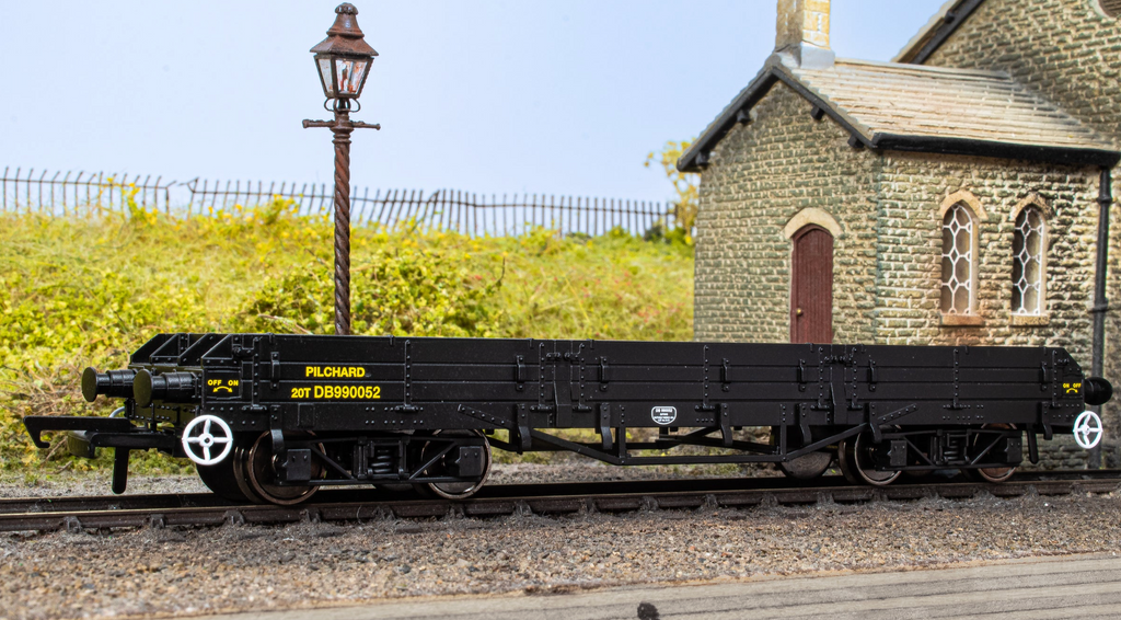 Oxford Rail 00 Gauge Pilchard Wagon - BR Black Livery (No.DR990080 ...